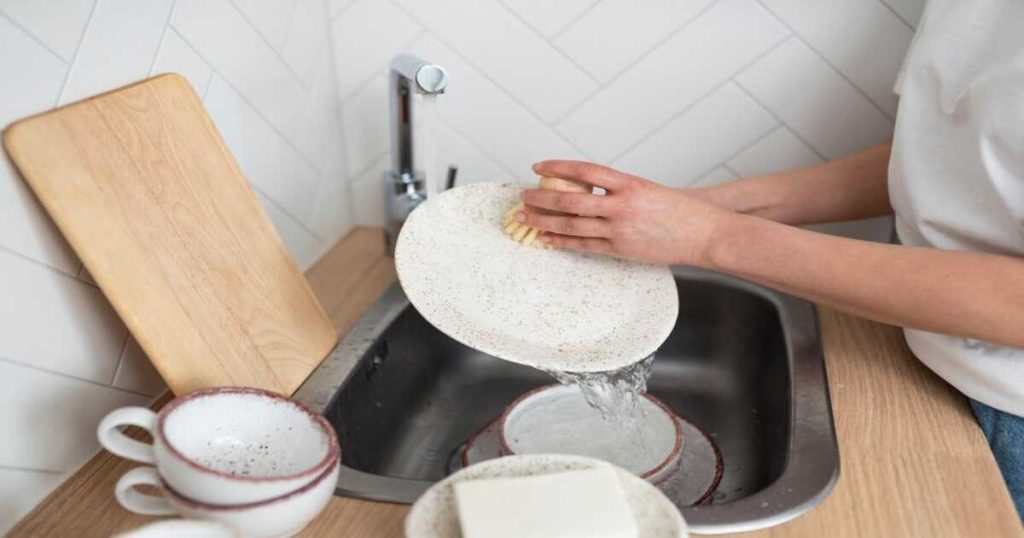 10 Dirtiest Kitchen Spots You Need to Clean Now for Health